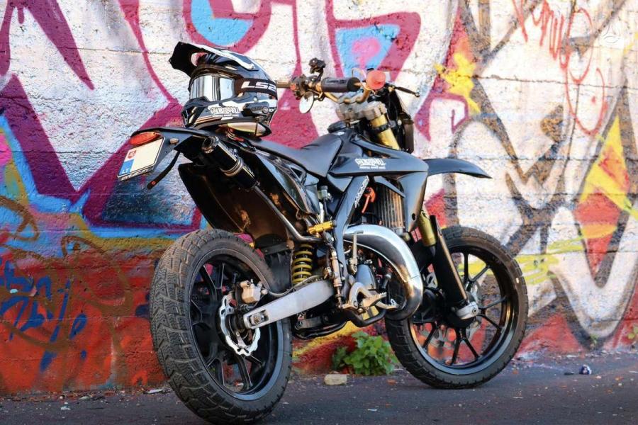 Melns Rieju MRT 2016 Klaipėda, ar dzinēja tilpumu 50.00 L un nobraukumu 8 tūkst. km par 1750 €, foto 1 vietnē AUTOMOTO.COM.LV