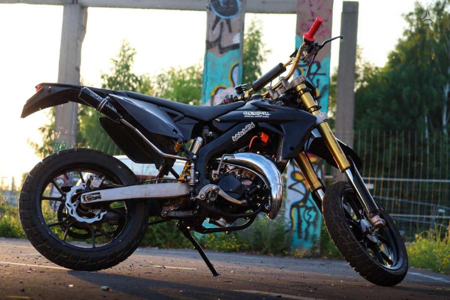 Melns Rieju MRT 2016 Klaipėda, ar dzinēja tilpumu 50.00 L un nobraukumu 8 tūkst. km par 1750 €, foto 4 vietnē AUTOMOTO.COM.LV