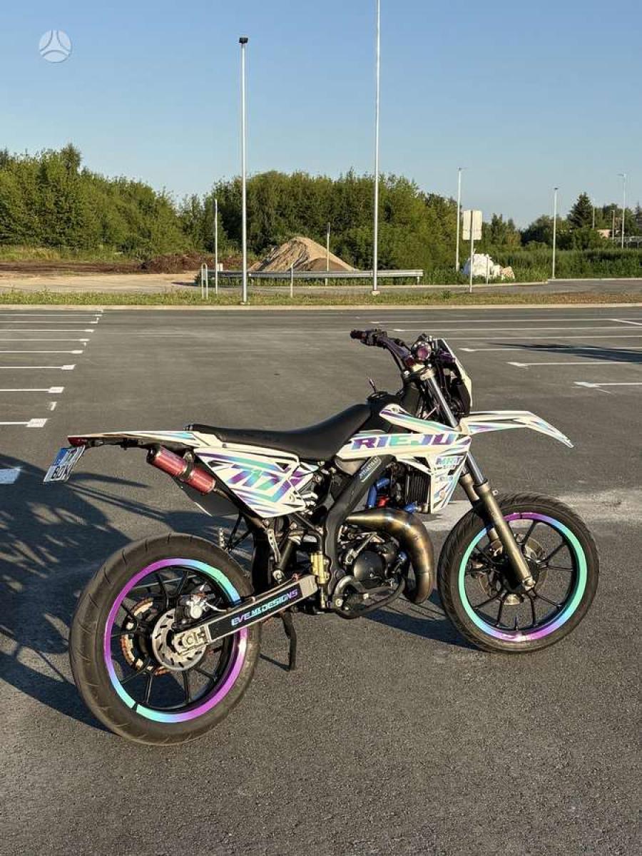 White Rieju MRT 2016 in Radviliskis, with an engine capacity of 50.00 L and mileage of 18 thousand km for 1900 €, photo 19 on AUTOMOTO.COM.LV