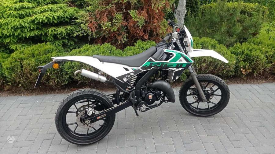 Balts Rieju MRT 2023 Vievis, ar dzinēja tilpumu 49.00 L un nobraukumu 15 tūkst. km par 1850 €, foto 4 vietnē AUTOMOTO.COM.LV