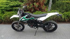 Balts Rieju MRT 2023 Vievis, ar dzinēja tilpumu 49.00 L un nobraukumu 15 tūkst. km par 1850 €, foto 5 vietnē AUTOMOTO.COM.LV