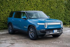 Blue Rivian R1S 2023 in Riga, with an engine capacity of 0.00 L and mileage of 30 thousand km for 87500 €, photo 4 on AUTOMOTO.COM.LV