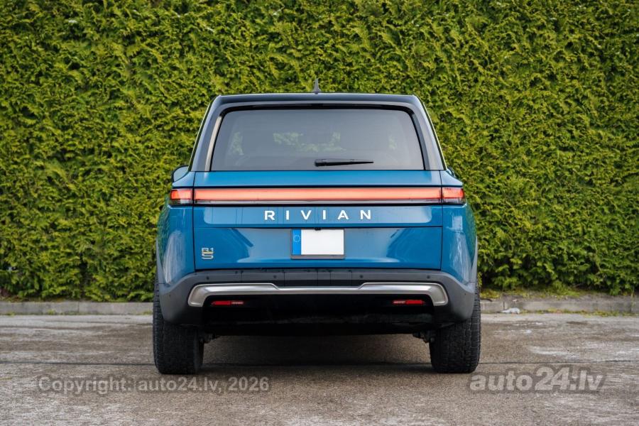 Blue Rivian R1S 2023 in Riga, with an engine capacity of 0.00 L and mileage of 30 thousand km for 87500 €, photo 7 on AUTOMOTO.COM.LV