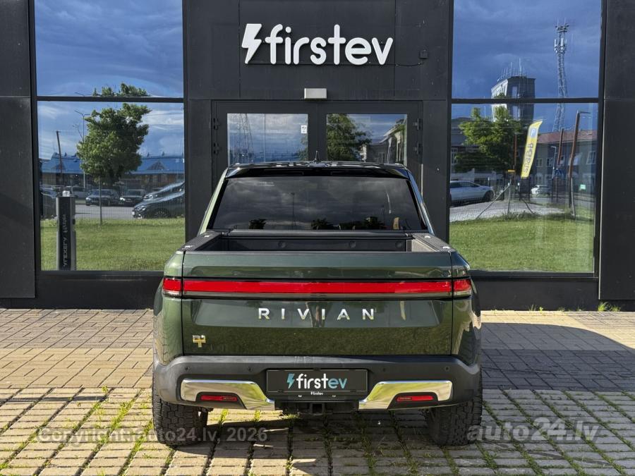 Зеленый Rivian R1T 2023 в Таллин, объемом двигателя 0.00 л и пробегом 57 тыс. км за 79990 €, фото 7 на AUTOMOTO.COM.LV