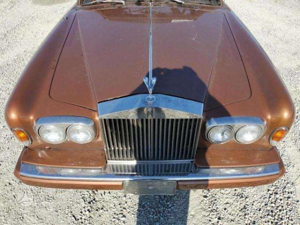 Brown Rolls-Royce Corniche 1979 in Kaunas, with an engine capacity of 6.70 L and mileage of 40 thousand km for 11200 €, photo 3 on AUTOMOTO.COM.LV