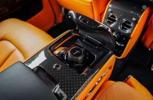 Черный Ролс Ройс Cullinan 2022 в Плунге, объемом двигателя 0.00 л и пробегом 34 тыс. км за 380000 €, фото 16 на AUTOMOTO.COM.LV