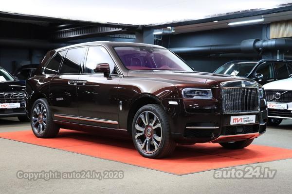 Sarkans Rolls-Royce Cullinan 2020 Tallina, ar dzinēja tilpumu 6.70 L un nobraukumu 72 tūkst. km par 344900 €, foto 1 vietnē AUTOMOTO.COM.LV