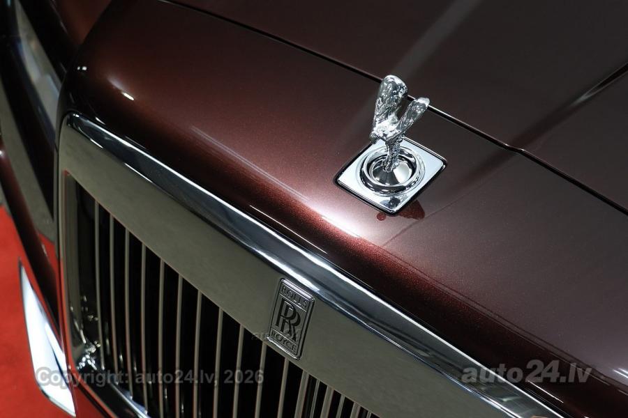 Sarkans Rolls-Royce Cullinan 2020 Tallina, ar dzinēja tilpumu 6.70 L un nobraukumu 72 tūkst. km par 344900 €, foto 7 vietnē AUTOMOTO.COM.LV