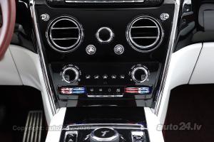 Sarkans Rolls-Royce Cullinan 2020 Tallina, ar dzinēja tilpumu 6.70 L un nobraukumu 72 tūkst. km par 344900 €, foto 21 vietnē AUTOMOTO.COM.LV