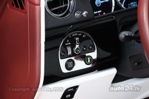 Sarkans Rolls-Royce Cullinan 2020 Tallina, ar dzinēja tilpumu 6.70 L un nobraukumu 72 tūkst. km par 344900 €, foto 24 vietnē AUTOMOTO.COM.LV