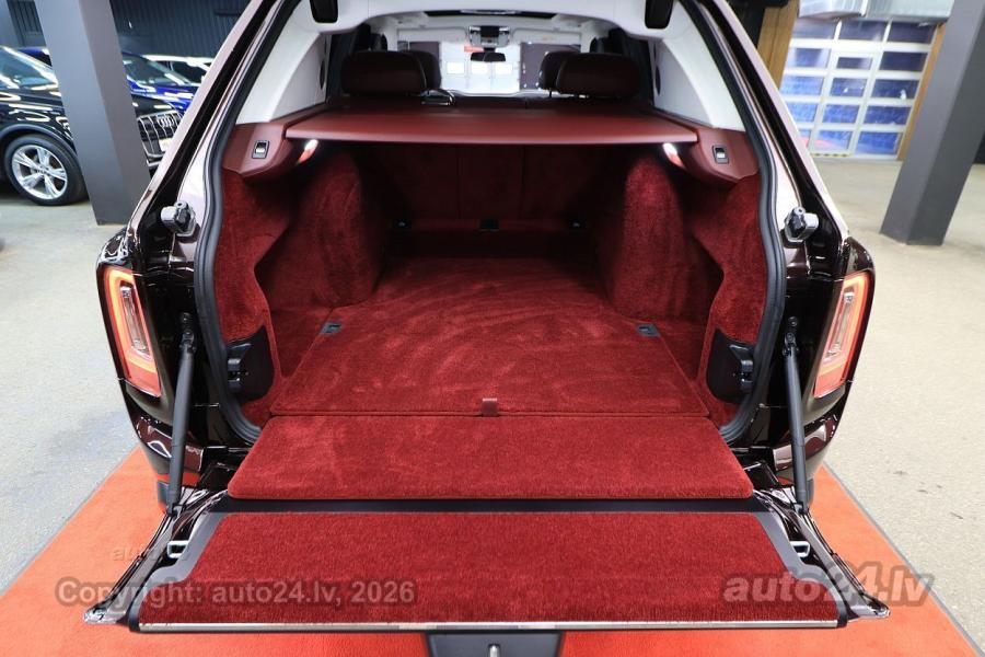Sarkans Rolls-Royce Cullinan 2020 Tallina, ar dzinēja tilpumu 6.70 L un nobraukumu 72 tūkst. km par 344900 €, foto 31 vietnē AUTOMOTO.COM.LV