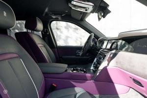 Фиолетовый Ролс Ройс Cullinan 2025 в Вильнюс, объемом двигателя 6.75 л и пробегом 8 тыс. км за 549500 €, фото 28 на AUTOMOTO.COM.LV