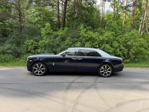 Zils Rolls-Royce Ghost 2012 Viļņa, ar dzinēja tilpumu 6.59 L un nobraukumu 300 tūkst. km par 85000 €, foto 3 vietnē AUTOMOTO.COM.LV