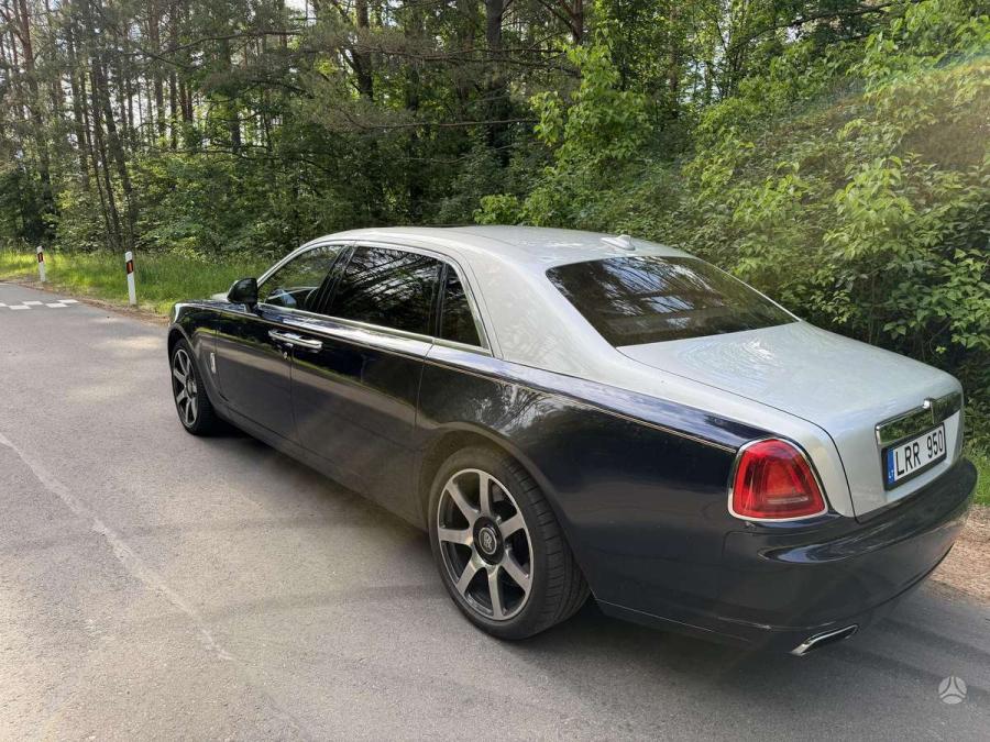 Zils Rolls-Royce Ghost 2012 Viļņa, ar dzinēja tilpumu 6.59 L un nobraukumu 300 tūkst. km par 85000 €, foto 8 vietnē AUTOMOTO.COM.LV