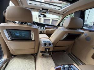 Zils Rolls-Royce Ghost 2012 Viļņa, ar dzinēja tilpumu 6.59 L un nobraukumu 300 tūkst. km par 85000 €, foto 10 vietnē AUTOMOTO.COM.LV