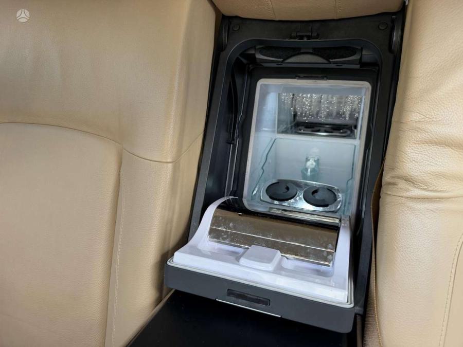 Zils Rolls-Royce Ghost 2012 Viļņa, ar dzinēja tilpumu 6.59 L un nobraukumu 300 tūkst. km par 85000 €, foto 12 vietnē AUTOMOTO.COM.LV