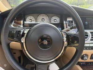 Zils Rolls-Royce Ghost 2012 Viļņa, ar dzinēja tilpumu 6.59 L un nobraukumu 300 tūkst. km par 85000 €, foto 16 vietnē AUTOMOTO.COM.LV