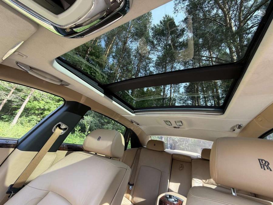Zils Rolls-Royce Ghost 2012 Viļņa, ar dzinēja tilpumu 6.59 L un nobraukumu 300 tūkst. km par 85000 €, foto 17 vietnē AUTOMOTO.COM.LV