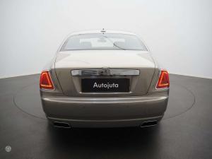 Pelēks Rolls-Royce Ghost 2015 Viļņa, ar dzinēja tilpumu 6.59 L un nobraukumu 73 tūkst. km par 149000 €, foto 6 vietnē AUTOMOTO.COM.LV