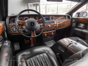 Black Rolls-Royce Phantom 2006 in Tallinn, with an engine capacity of 6.80 L and mileage of 137 thousand km for 99900 €, photo 12 on AUTOMOTO.COM.LV