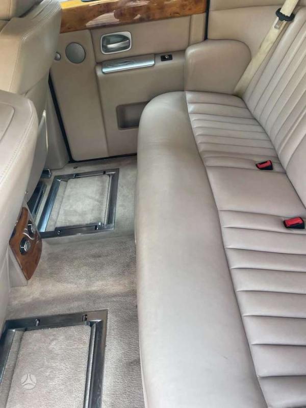 Brūns Rolls-Royce Phantom 2004 Viļņa, ar dzinēja tilpumu 6.75 L un nobraukumu 100 tūkst. km par 25000 €, foto 3 vietnē AUTOMOTO.COM.LV