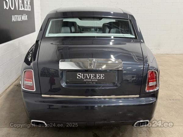 Pelēks Rolls-Royce Phantom 2014 Tallina, ar dzinēja tilpumu 6.70 L un nobraukumu 29 tūkst. km par 239995 €, foto 11 vietnē AUTOMOTO.COM.LV