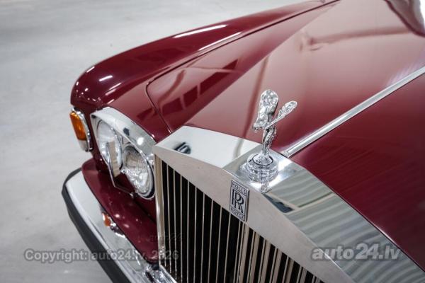 Red Rolls-Royce silver-shadow 1978 in Tallinn, with an engine capacity of 6.80 L and mileage of 0 thousand km for 24900 €, photo 4 on AUTOMOTO.COM.LV