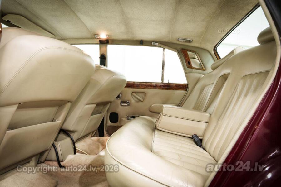 Sarkans Rolls-Royce silver-shadow 1978 Tallina, ar dzinēja tilpumu 6.80 L un nobraukumu 0 tūkst. km par 24900 €, foto 14 vietnē AUTOMOTO.COM.LV