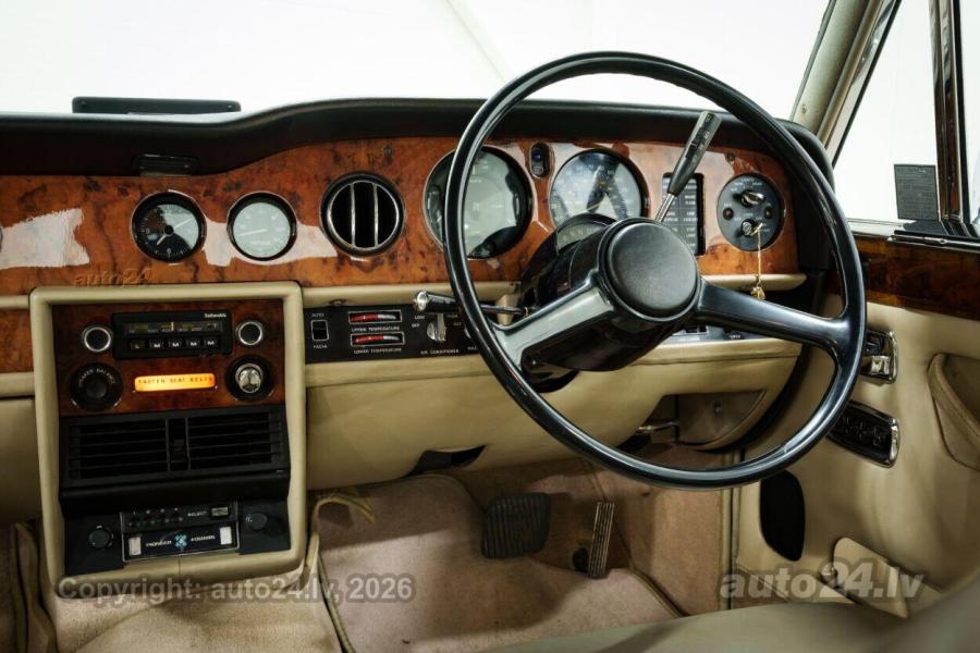 Sarkans Rolls-Royce silver-shadow 1978 Tallina, ar dzinēja tilpumu 6.80 L un nobraukumu 0 tūkst. km par 24900 €, foto 19 vietnē AUTOMOTO.COM.LV