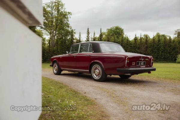 Red Rolls-Royce silver-shadow 1978 in Tallinn, with an engine capacity of 6.80 L and mileage of 102 thousand km for 29995 €, photo 7 on AUTOMOTO.COM.LV