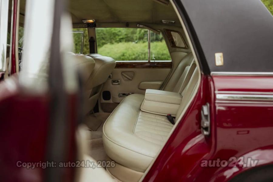 Sarkans Rolls-Royce silver-shadow 1978 Tallina, ar dzinēja tilpumu 6.80 L un nobraukumu 102 tūkst. km par 29995 €, foto 18 vietnē AUTOMOTO.COM.LV