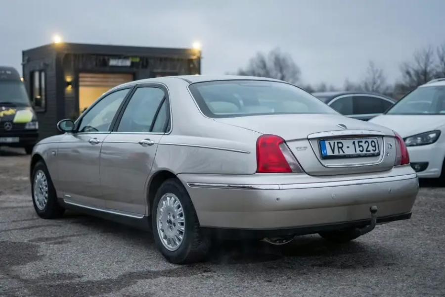 Brūns Rover 75 1999 Liepāja, ar dzinēja tilpumu 2.50 L un nobraukumu 168 tūkst. km par 2200 €, foto 3 vietnē AUTOMOTO.COM.LV