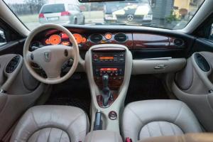 Brūns Rover 75 1999 Liepāja, ar dzinēja tilpumu 2.50 L un nobraukumu 168 tūkst. km par 2200 €, foto 8 vietnē AUTOMOTO.COM.LV