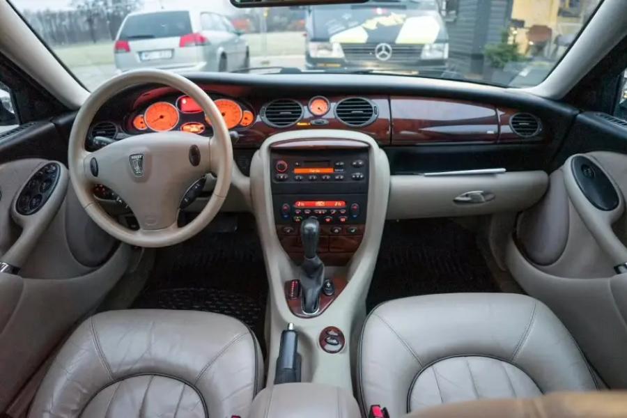 Brūns Rover 75 1999 Liepāja, ar dzinēja tilpumu 2.50 L un nobraukumu 168 tūkst. km par 2200 €, foto 8 vietnē AUTOMOTO.COM.LV