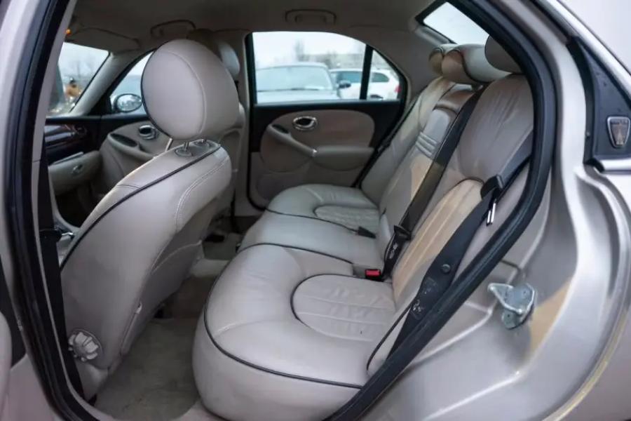 Brūns Rover 75 1999 Liepāja, ar dzinēja tilpumu 2.50 L un nobraukumu 168 tūkst. km par 2200 €, foto 10 vietnē AUTOMOTO.COM.LV