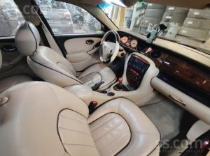 Sarkans Rover 75 1999 Liepāja, ar dzinēja tilpumu 2.00 L un nobraukumu 380 tūkst. km par 1999 €, foto 14 vietnē AUTOMOTO.COM.LV