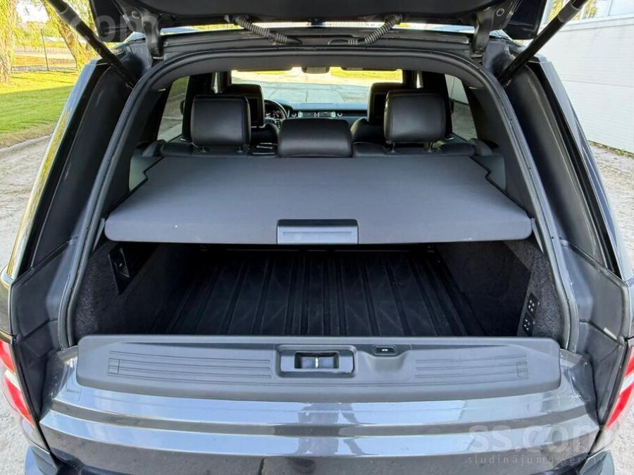 Black Rover Range Rover 2019 in Jelgava, with an engine capacity of 5.00 L and mileage of 93 thousand km for 45000 €, photo 7 on AUTOMOTO.COM.LV