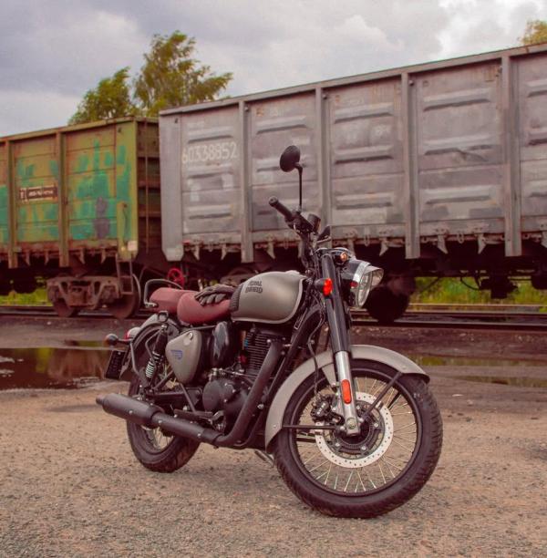 Royal Enfield Continental 2022 in Riga, with an engine capacity of 0.80 L and mileage of 13 thousand km for 3600 €, photo 4 on AUTOMOTO.COM.LV