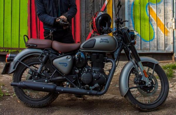 Royal Enfield Continental 2022 in Riga, with an engine capacity of 0.80 L and mileage of 13 thousand km for 3600 €, photo 6 on AUTOMOTO.COM.LV