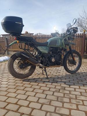 Green Royal Enfield Himalayan 2022 in Riga, with an engine capacity of 0.80 L and mileage of 7 thousand km for 3200 €, photo 3 on AUTOMOTO.COM.LV