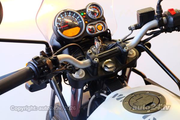 Роял Энфилд Himalayan 2018 в Пярну, объемом двигателя 0.41 л и пробегом 21 тыс. км за 3090 €, фото 5 на AUTOMOTO.COM.LV