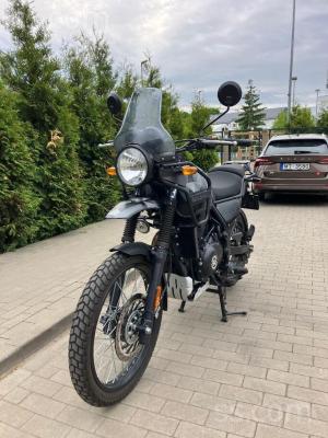 Роял Энфилд Himalayan 2024 в Рига, объемом двигателя 0.41 л и пробегом 0 тыс. км за 3400 €, фото  на AUTOMOTO.COM.LV