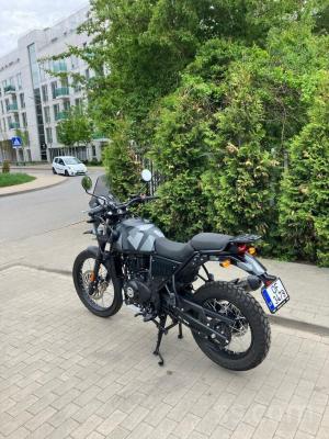Роял Энфилд Himalayan 2024 в Рига, объемом двигателя 0.41 л и пробегом 0 тыс. км за 3400 €, фото 3 на AUTOMOTO.COM.LV