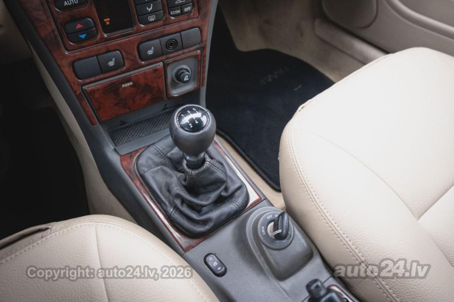 Melns Saab 9-3 1998 Tartu, ar dzinēja tilpumu 2.00 L un nobraukumu 263 tūkst. km par 4500 €, foto 26 vietnē AUTOMOTO.COM.LV