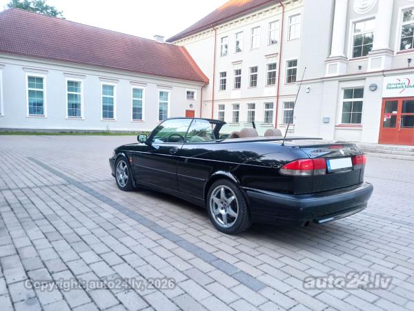 Melns Saab 9-3 1999 Tallina, ar dzinēja tilpumu 2.00 L un nobraukumu 274 tūkst. km par 3999 €, foto 4 vietnē AUTOMOTO.COM.LV