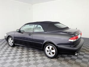 Black Saab 9-3 2002 in Tallinn, with an engine capacity of 2.00 L and mileage of 269 thousand km for 1599 €, photo 7 on AUTOMOTO.COM.LV