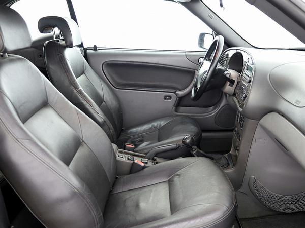 Black Saab 9-3 2002 in Tallinn, with an engine capacity of 2.00 L and mileage of 269 thousand km for 1599 €, photo 9 on AUTOMOTO.COM.LV