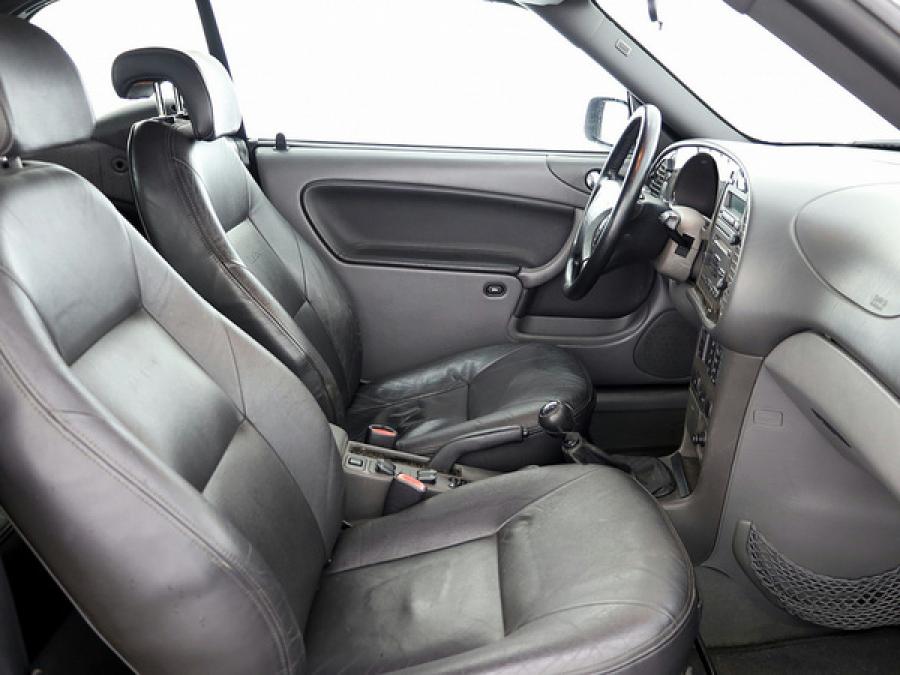 Black Saab 9-3 2002 in Tallinn, with an engine capacity of 2.00 L and mileage of 269 thousand km for 1599 €, photo 9 on AUTOMOTO.COM.LV