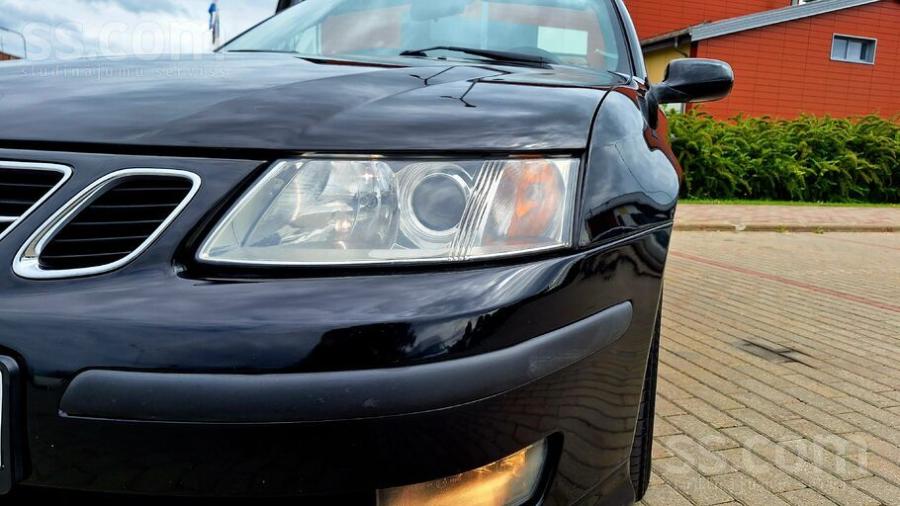 Black Saab 9-3 2004 in Riga, with an engine capacity of 2.00 L and mileage of 297 thousand km for 4700 €, photo 5 on AUTOMOTO.COM.LV