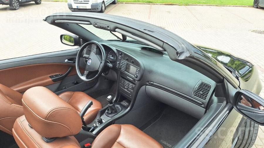 Black Saab 9-3 2004 in Riga, with an engine capacity of 2.00 L and mileage of 297 thousand km for 4700 €, photo 20 on AUTOMOTO.COM.LV